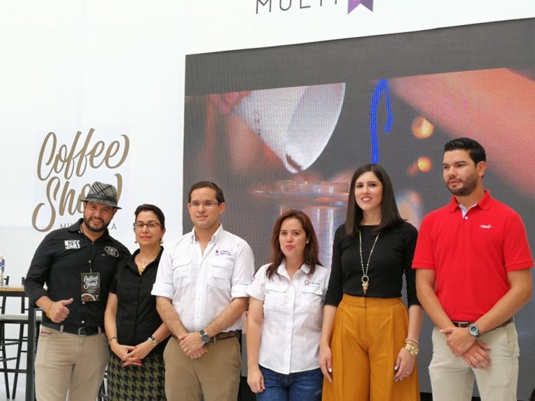 Claro, Multiplaza y Yummies inauguran “Coffee Show Multiplaza ...